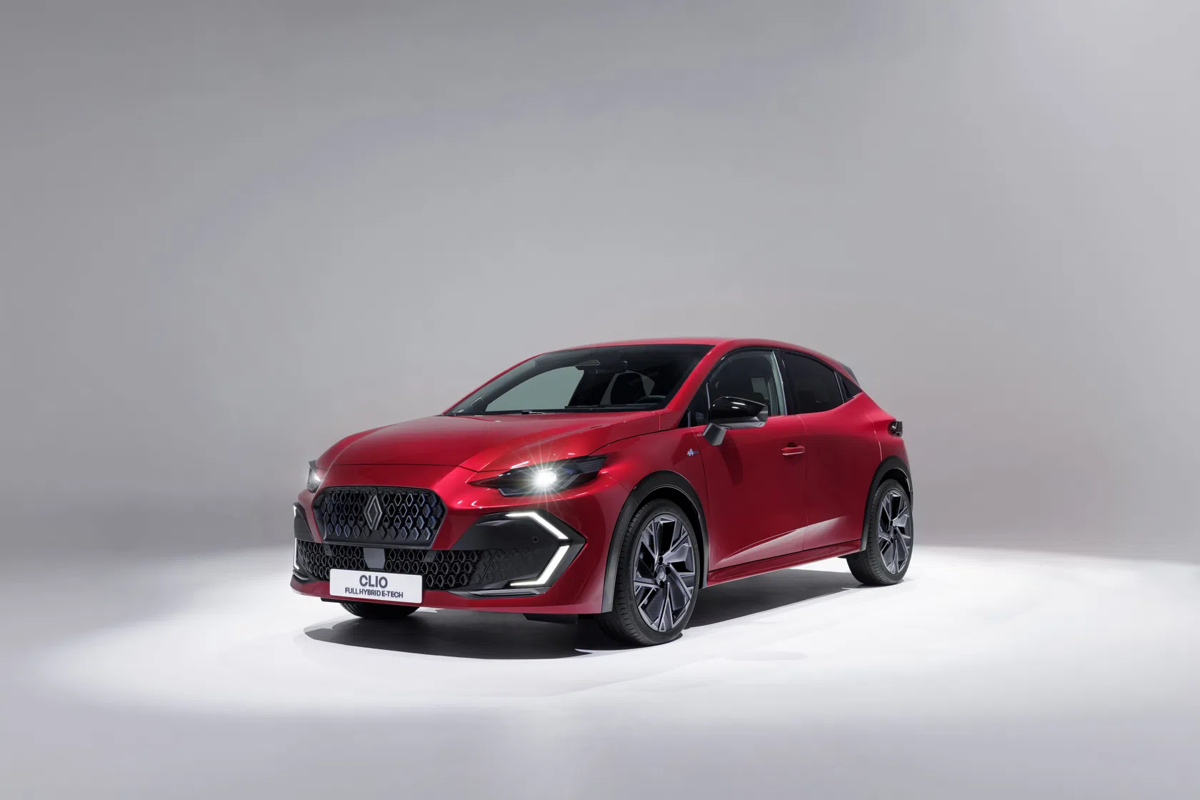 Novo Renault Clio: sexta geração estreia com design renovado e motor ...