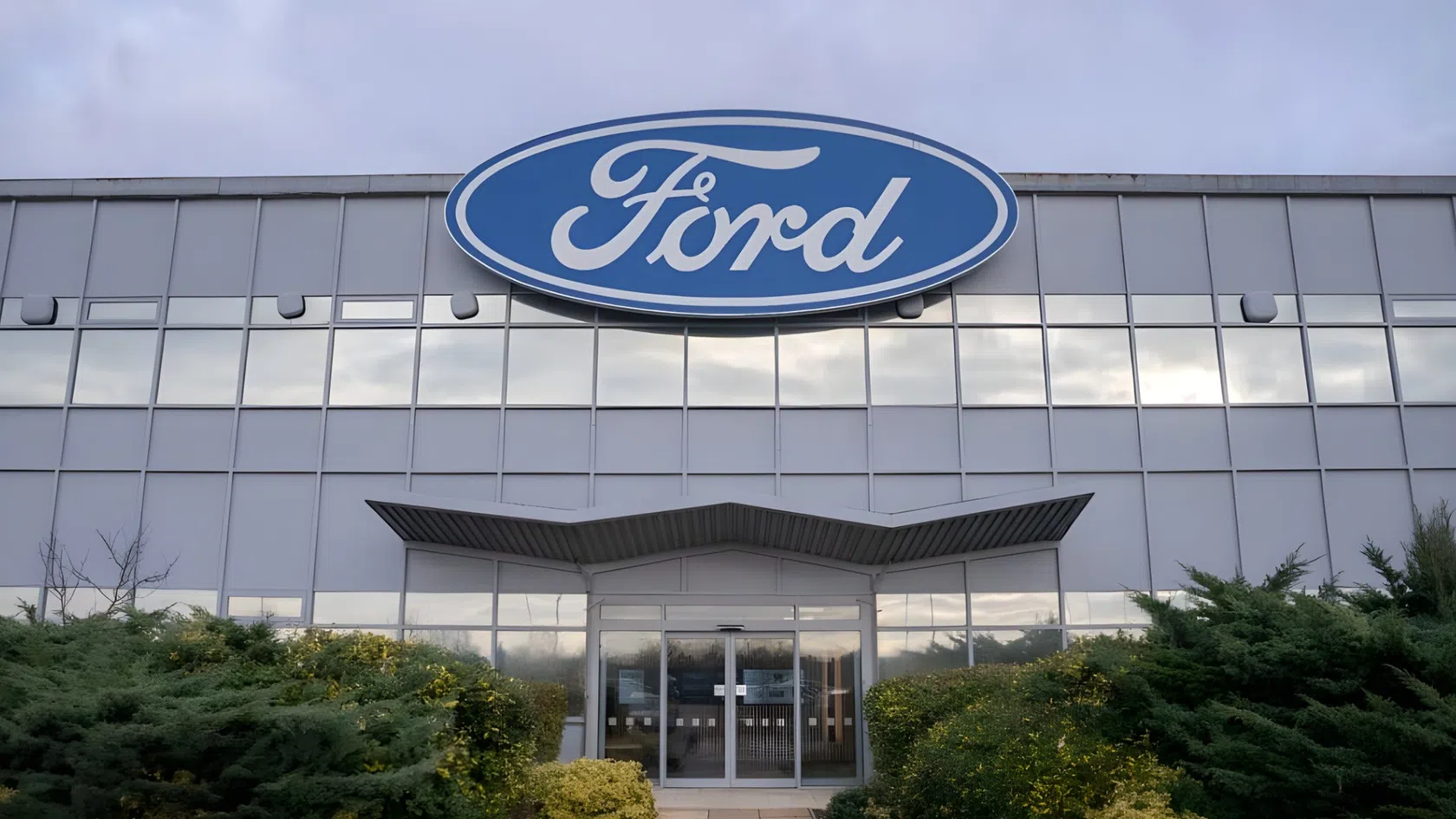 Ford pode recorrer à BYD para baterias dos seus híbridos | Auto.PT