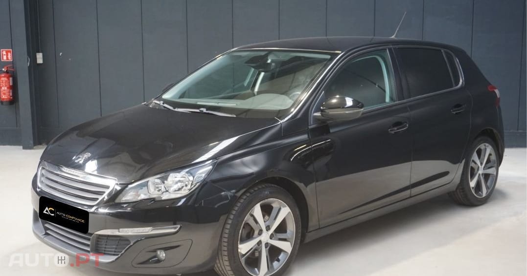 Peugeot 308 Allure Gasolina - 13.998€ - Porto | Auto.PT