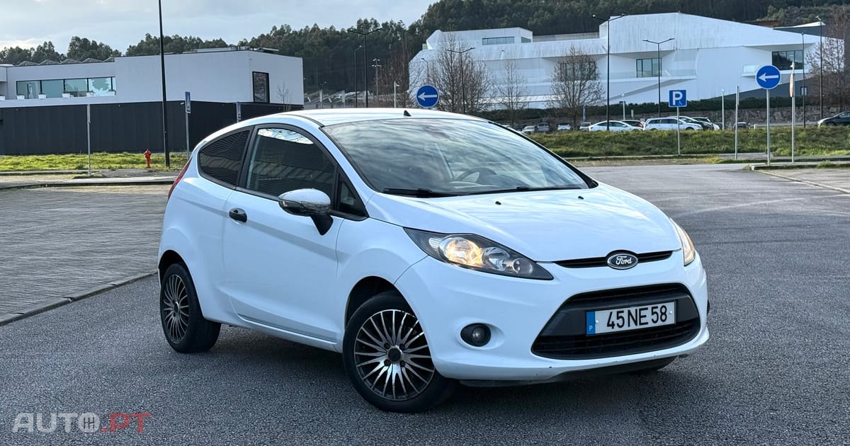 Ford Fiesta 1.4 TDCI Trend Diesel - 4.500€ - Braga | Auto.PT