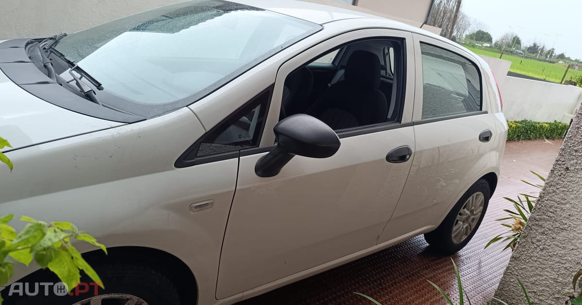 Fiat Punto 199 Gasolina - 8.650€ - Porto | Auto.PT