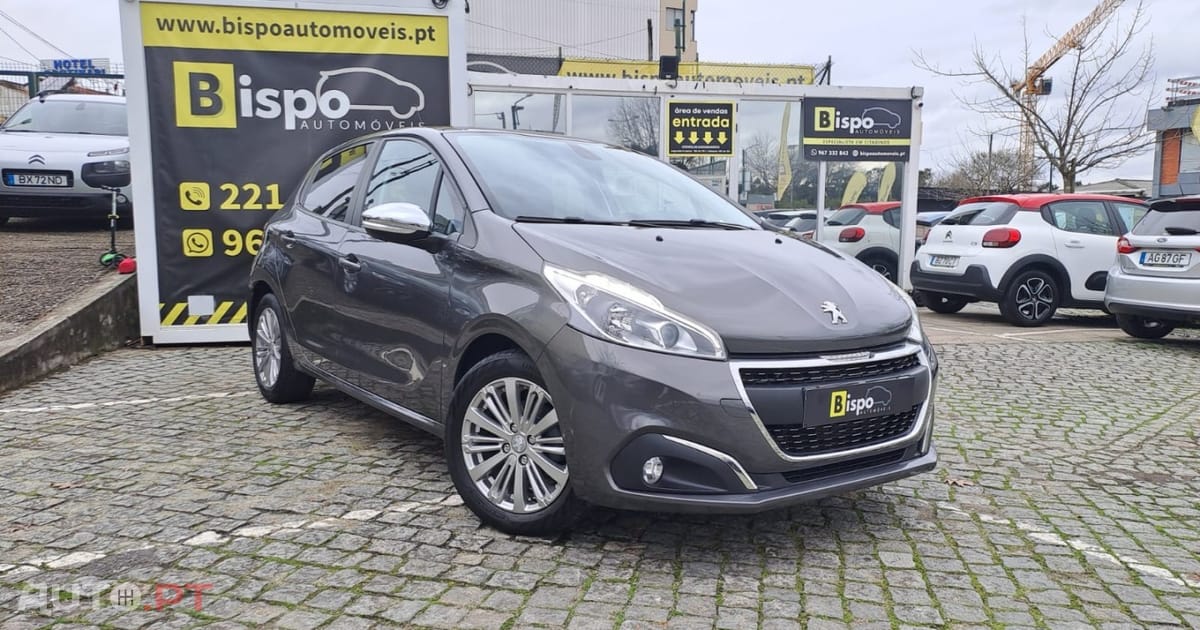Peugeot 208 1.2 PureTech Signature Gasolina - 11.997€ - Porto | Auto.PT