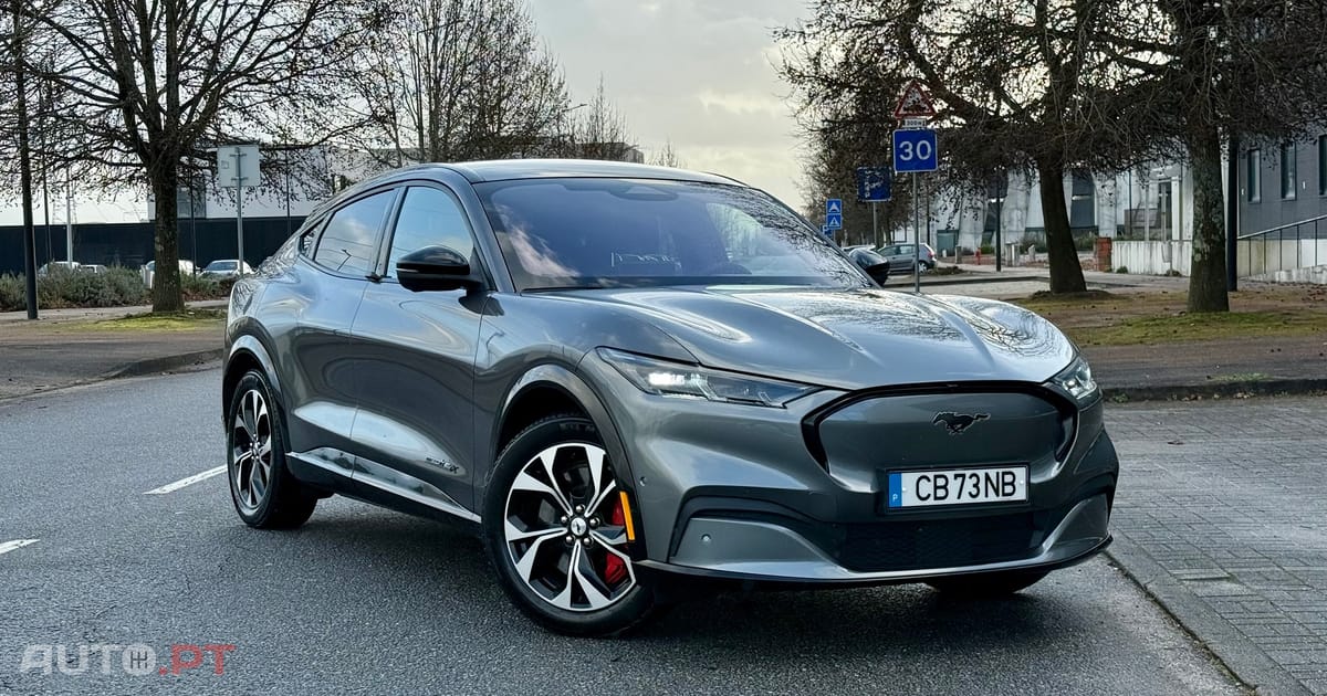 Ford Mustang Mach-E 98.7 kWh Premium AWD Eléctrico - 31.500€ - Braga ...