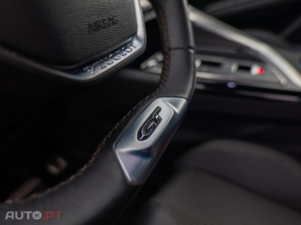 Peugeot 3008 1.6 Hybrid GT e-EAT8 Híbrido Plug-in - 27.490€ - Santarém ...