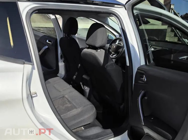 Peugeot 2008 1.6 e-HDi Allure Diesel - 9.999€ - Aveiro | Auto.PT