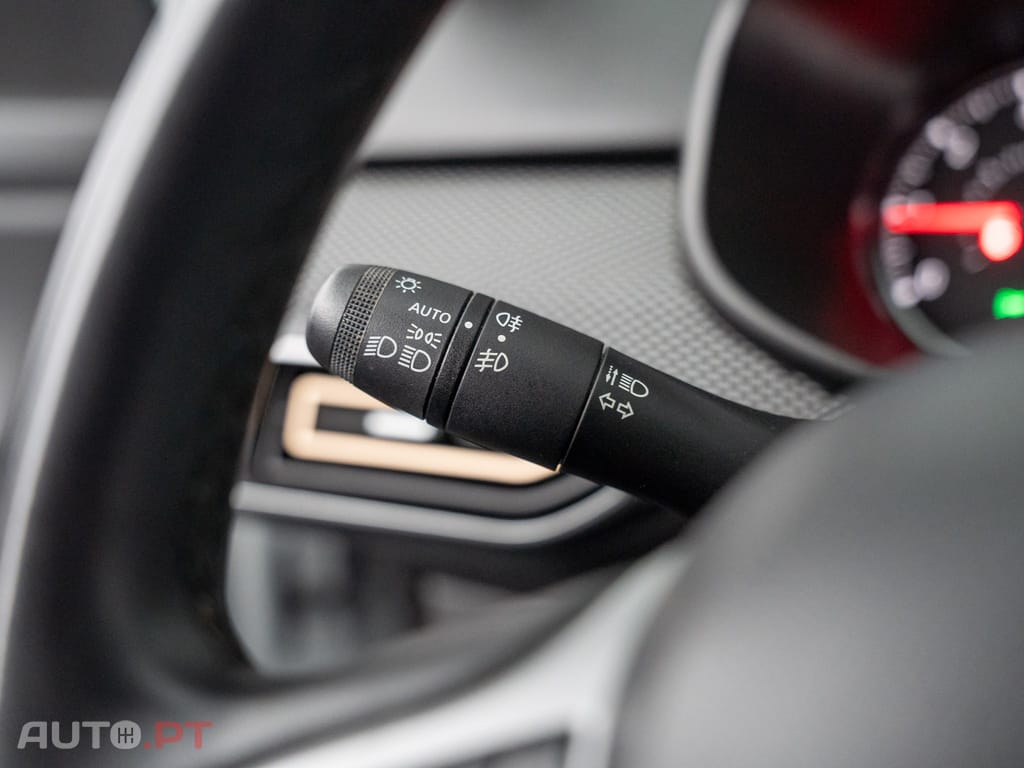 Dacia Sandero 1.0 ECO-G Expression Bi-Fuel GPL - 15.990€ - Braga | Auto.PT