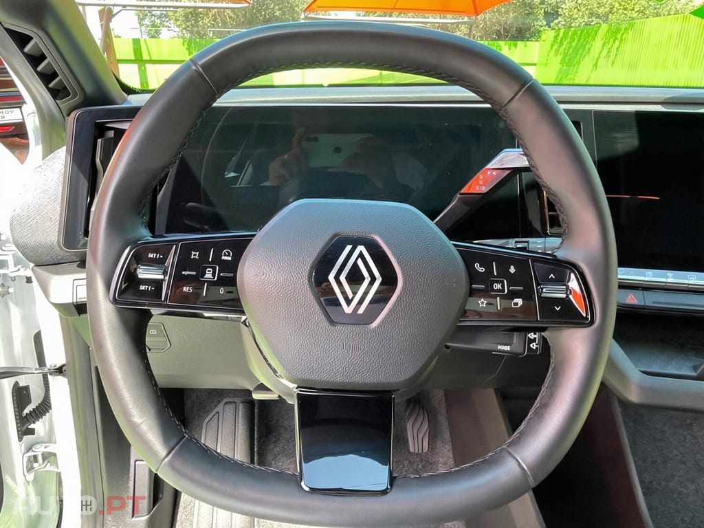 Renault Mégane E-Tech EV40 Equilibre Eléctrico - 23.900€ - Faro | Auto.PT