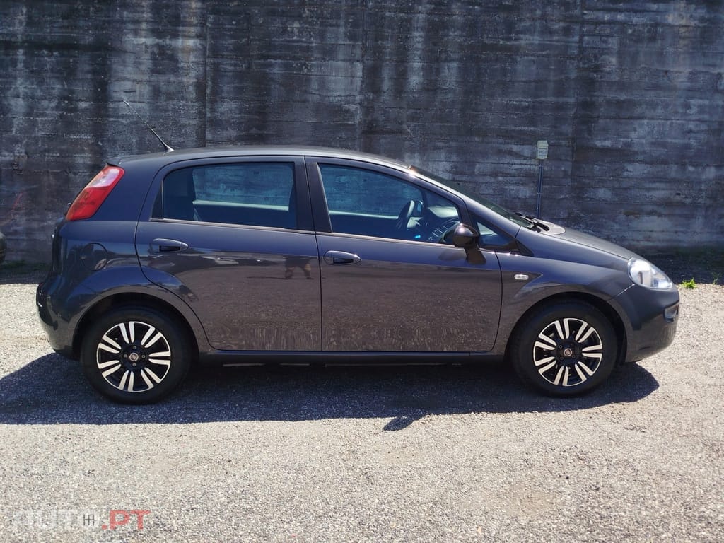Fiat Punto 1.3 M-Jet Lounge S&S Diesel - 6.990€ - Porto | Auto.PT