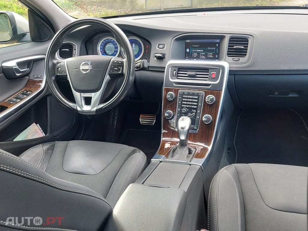 Volvo S60 R design Diesel - 8.990€ - Porto | Auto.PT