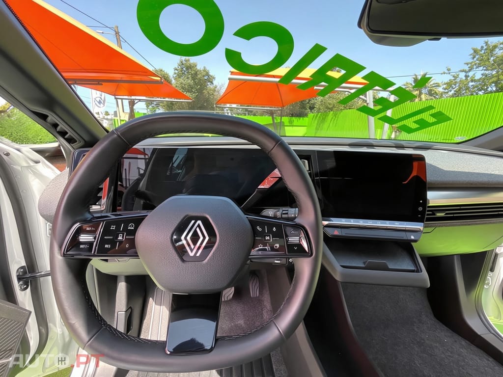 Renault Mégane E-Tech EV40 Equilibre Eléctrico - 23.900€ - Faro | Auto.PT